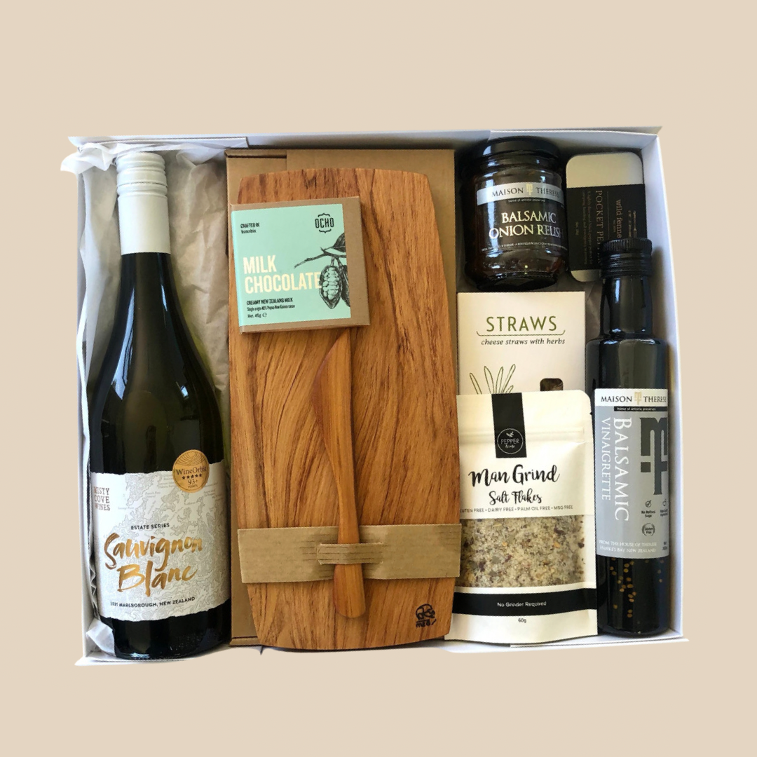 Alfresco Dining – Box and Bow